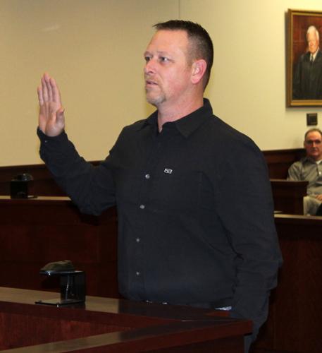 Elected officials take oaths of office | Grayson County | messenger ...