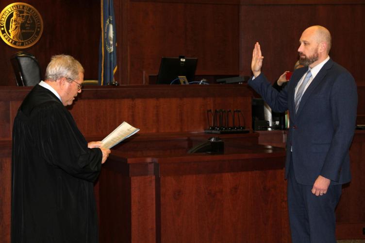 Elected officials take oaths of office | Grayson County | messenger ...