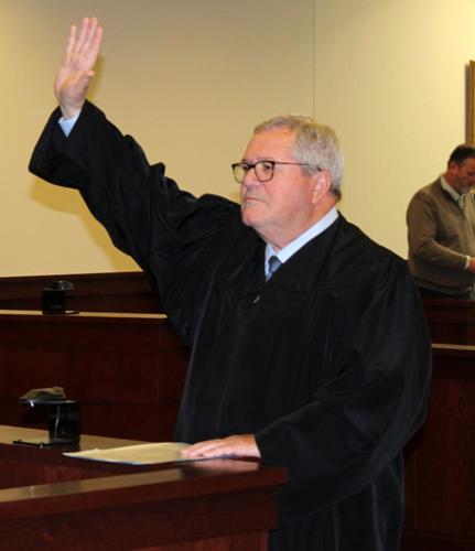 Elected officials take oaths of office | Grayson County | messenger ...