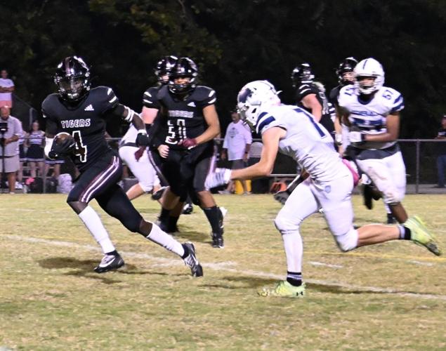 Spitzer, Dewitt and defense power Tigers to 57-26 win | Sports ...