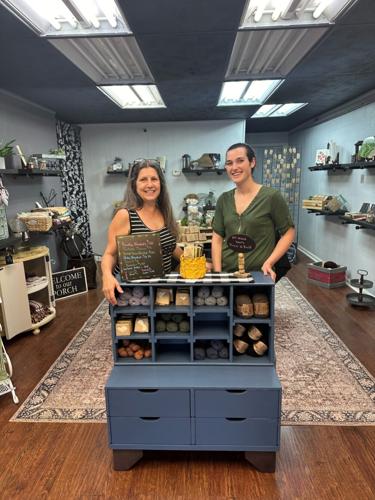 McQueary family opens BESA Mac Creations in Island | Mclean County ...