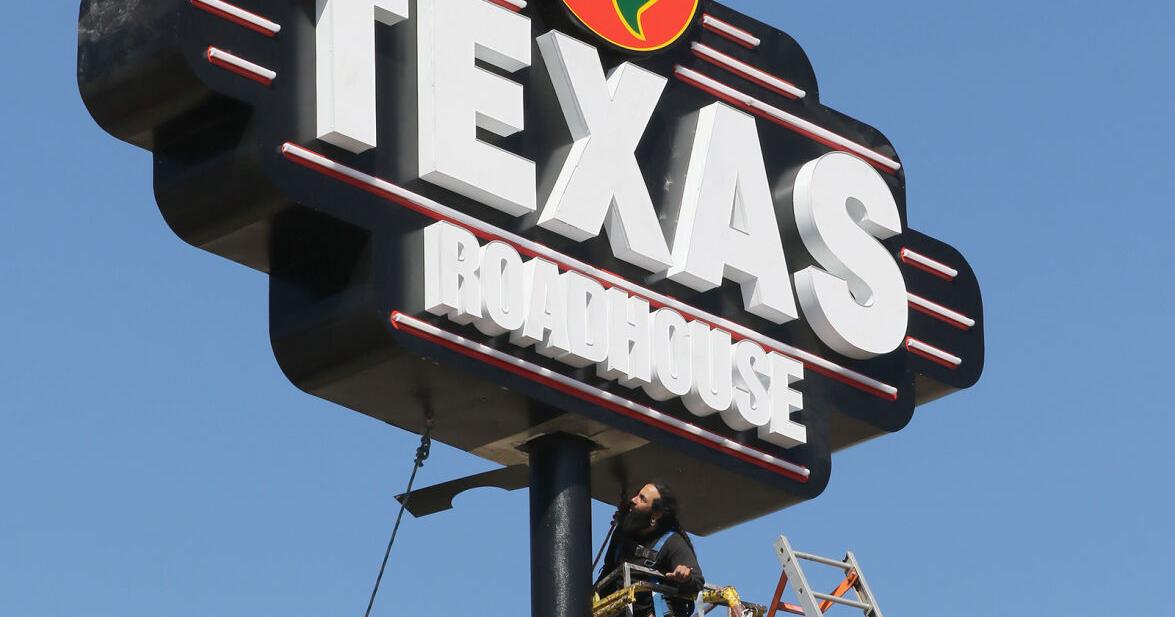 New Texas Roadhouse Sign | Local News | messenger-inquirer.com