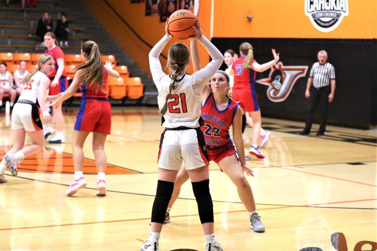 Yellow Jackets sting Lady Patriots, 50-35 | Sports | metropolisplanet.com