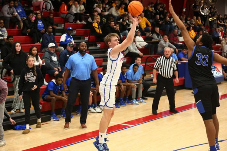 Superman Classic underway | Sports | metropolisplanet.com