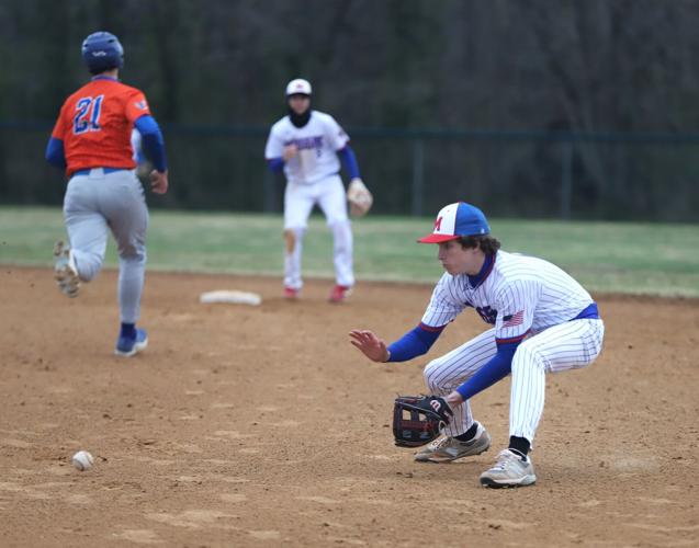 Patriots baseball splits last four | Sports | metropolisplanet.com
