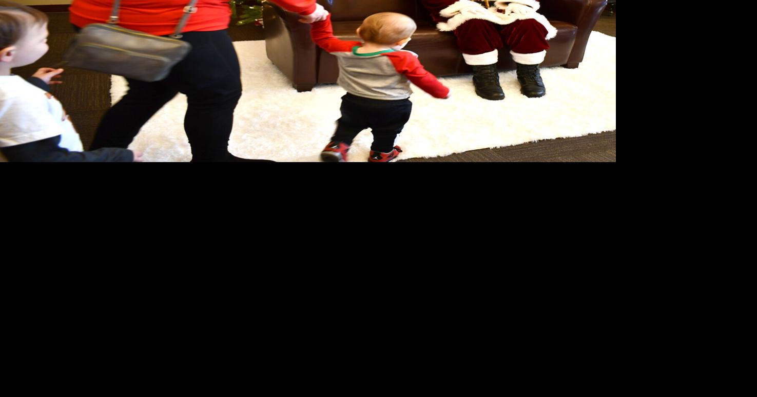 Library decks its halls for open house | News | metropolisplanet.com