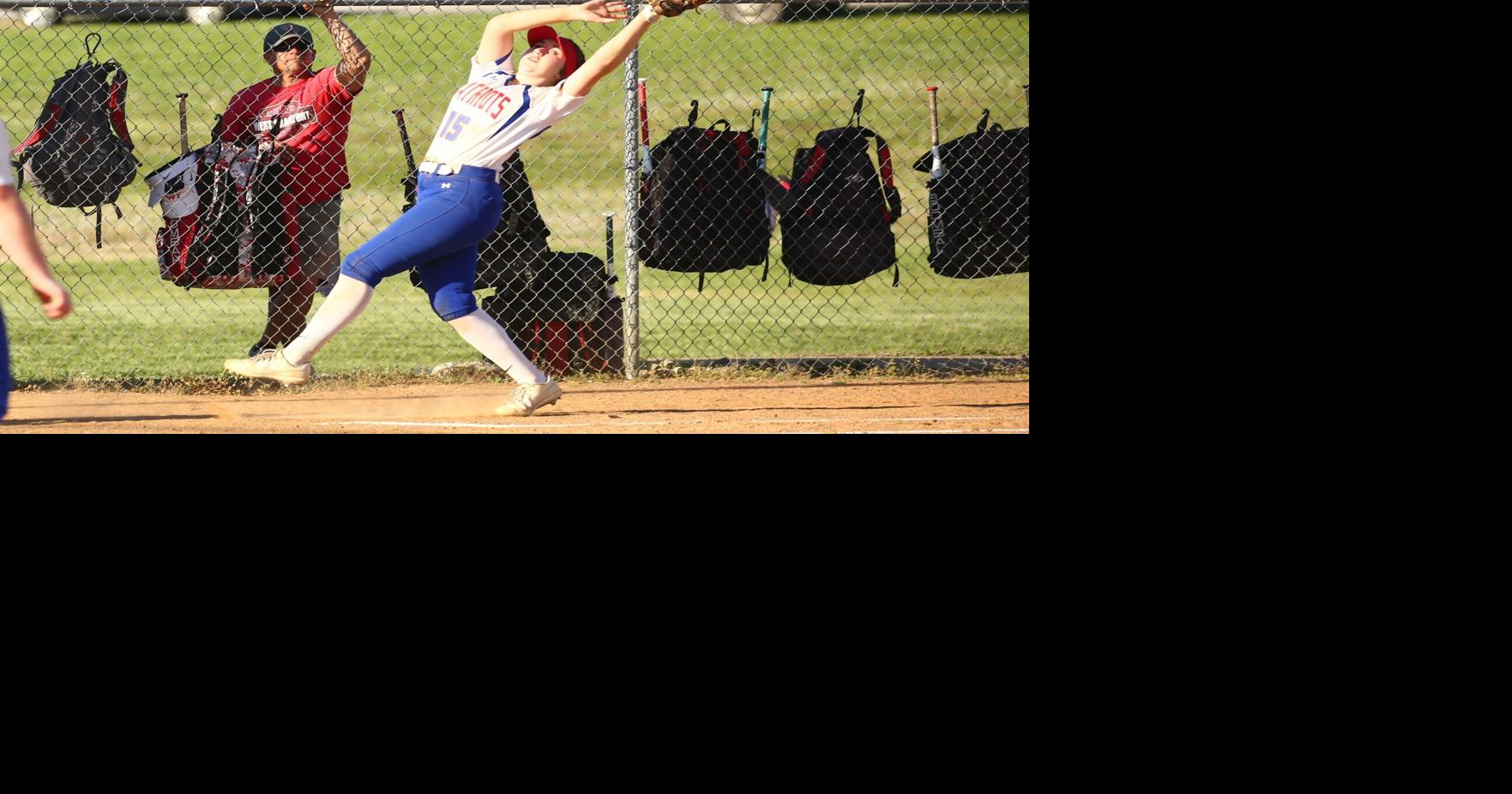 Dassing throws back-to-back gems for softball | Sports ...