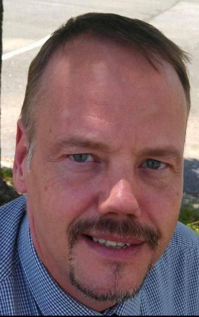 Thomas Edward Burnham | Obituaries | metropolisplanet.com