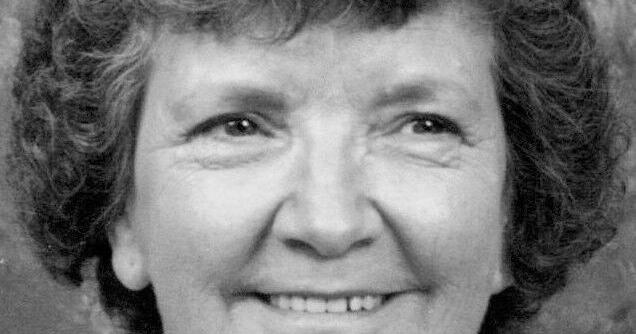 Lucille Johnston | Obituaries | metropolisplanet.com
