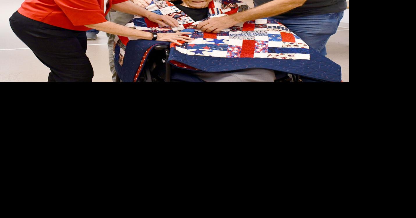 Mullinix receives Quilt of Valor | News | metropolisplanet.com