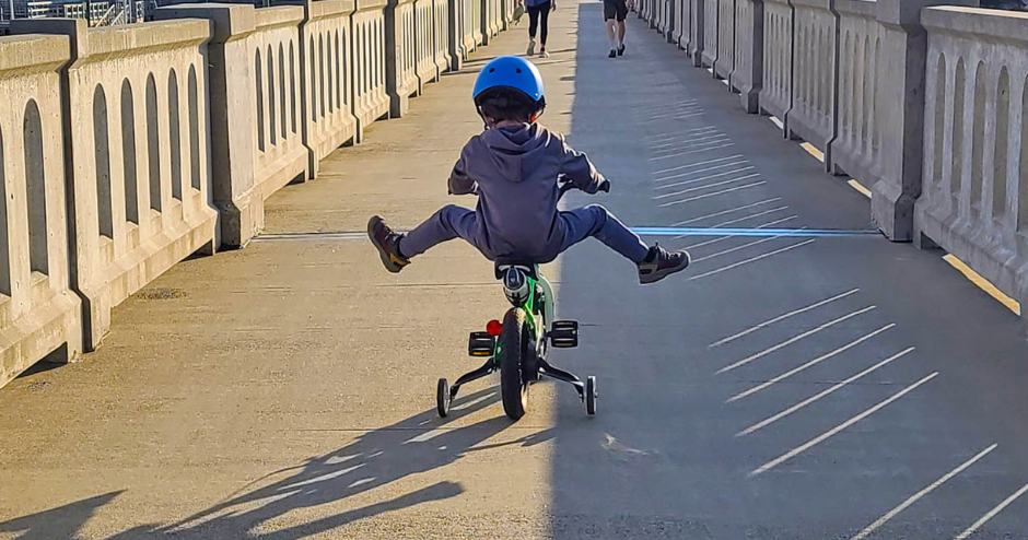 Belfast Reimagines Itself as a Walkable, Bikeable City | Public Safety ...
