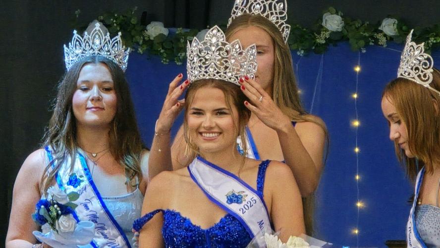Robinson Crowned Maine Wild Blueberry Queen | Festivals ...