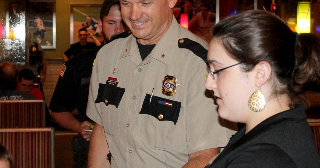Updated: Local police wait tables for cause | News | midcoastvillager.com