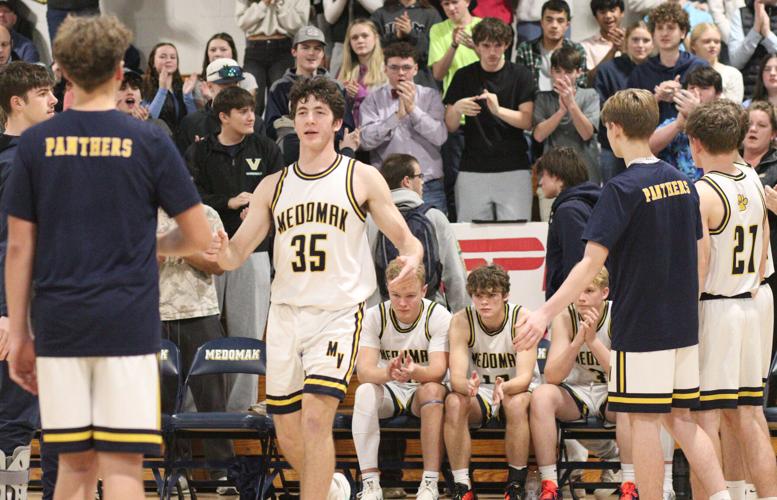 Smooth Sailing: 'Jammer Boys Defeat Panthers in Battle of Unbeaten ...