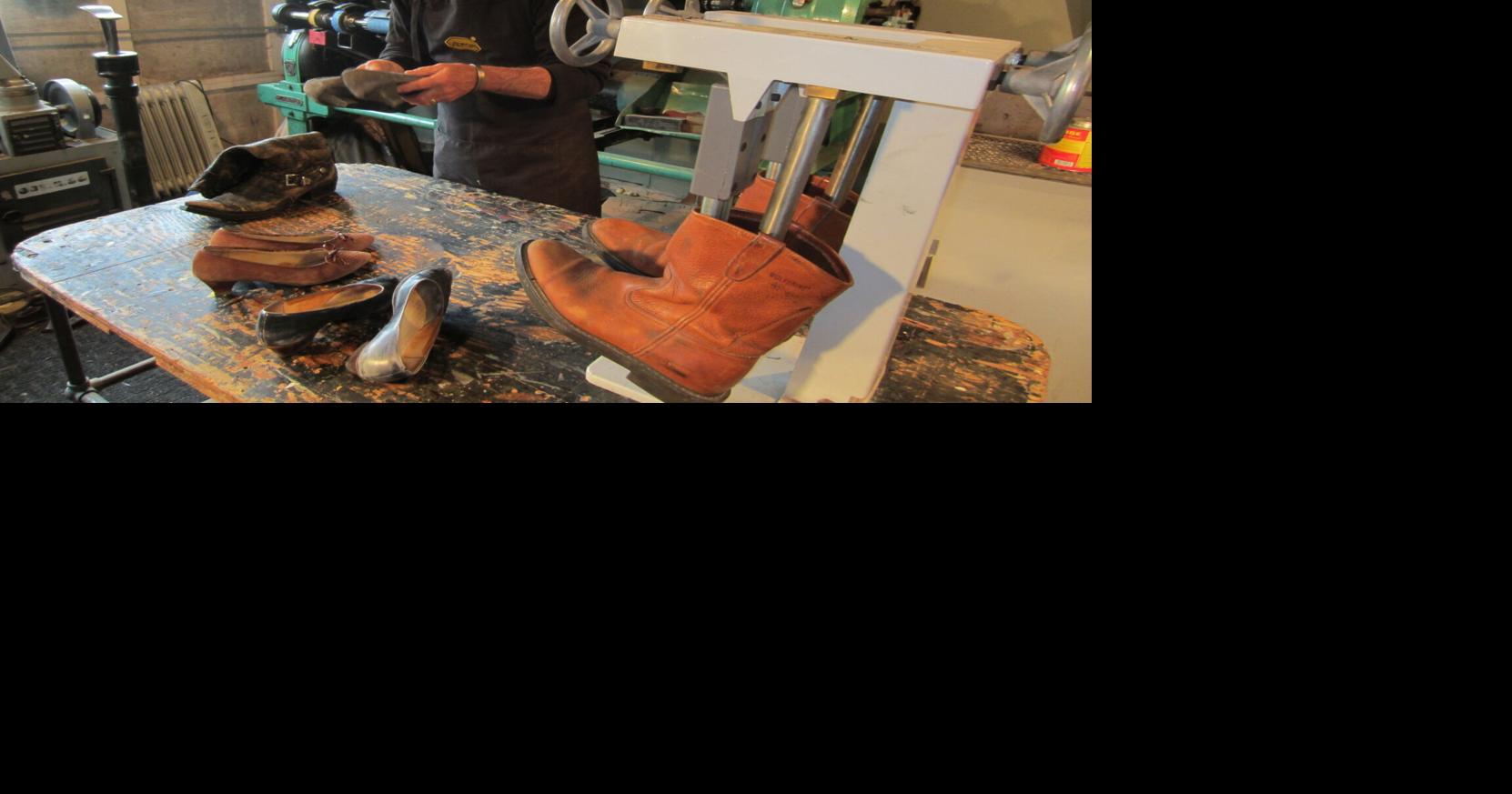 Cobbler sets up shop in Hope | News | midcoastvillager.com