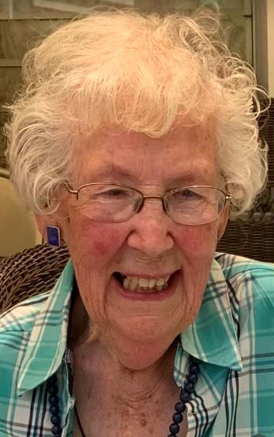 Helen Pierpont | Obituaries | midcoastvillager.com