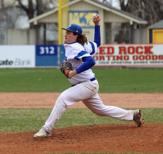 Pioneers baseball snaps 10-game win streak, split weekend series ...