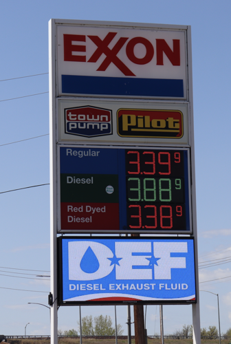 Gas prices stay steady in Custer County | Local | milescitystar.com
