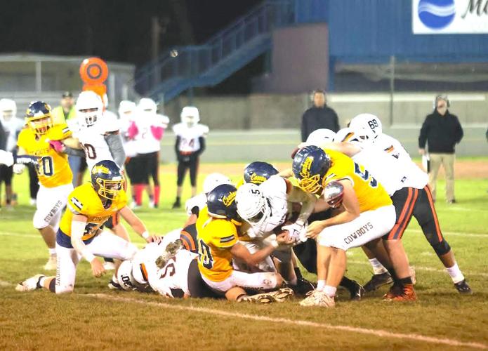 Cowboys blank Bulldogs, 27-0 | Sports | milescitystar.com