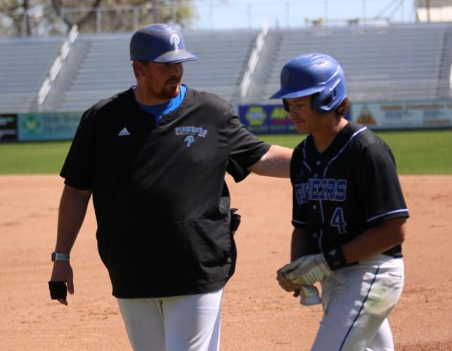 Former Major League pitcher gives back to baseball, hometown | Game ...