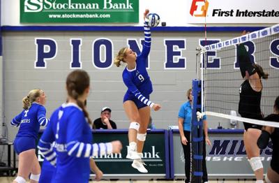 Pioneers get big conference win at home | Sports | milescitystar.com