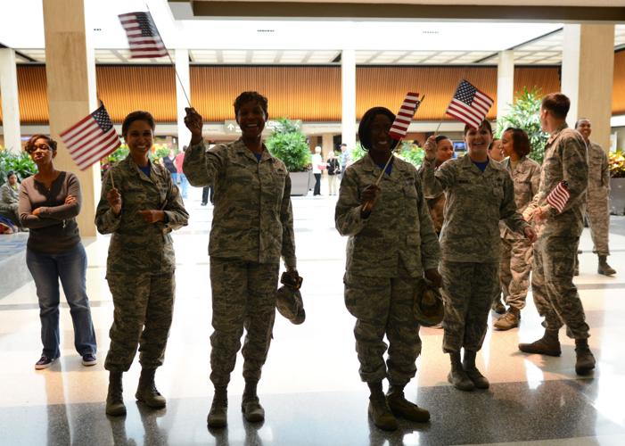 633rd FSS Airmen reunite with loved ones | Photos | militarynews.com
