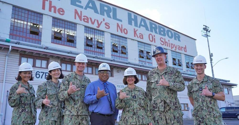 Vice Chief of Naval Operations visits Pearl Harbor Naval Shipyard ...