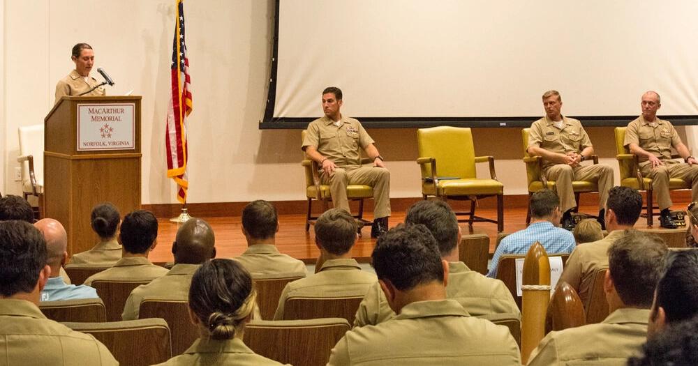 Navy Explosive Ordnance Disposal Mobile Unit 6 hosts change of command ...
