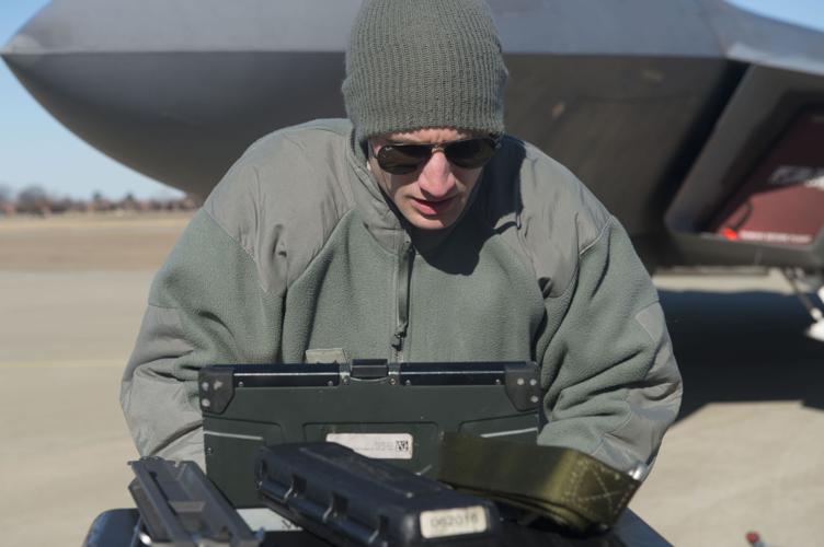 4th Quarter Weapons Load Competition; 94th AMU, 1st AMXS compete | Air ...
