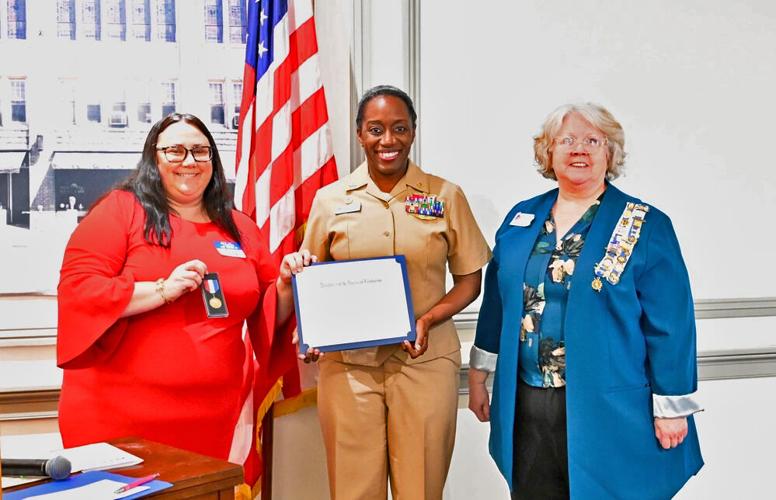 DAR presents Women in American History Award to NSA Mechanicsburg’s ...