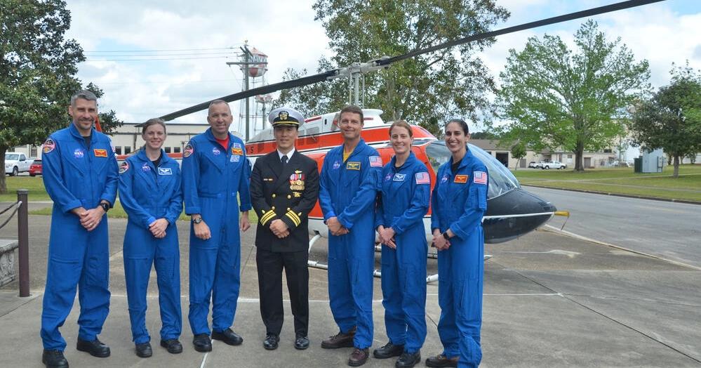 NASA Astronaut and former SEAL completes Navy Flight Training ...