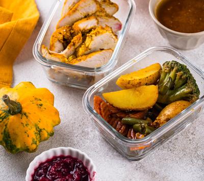 Pack up Thanksgiving leftovers for safe keeping and weekend grazing ...