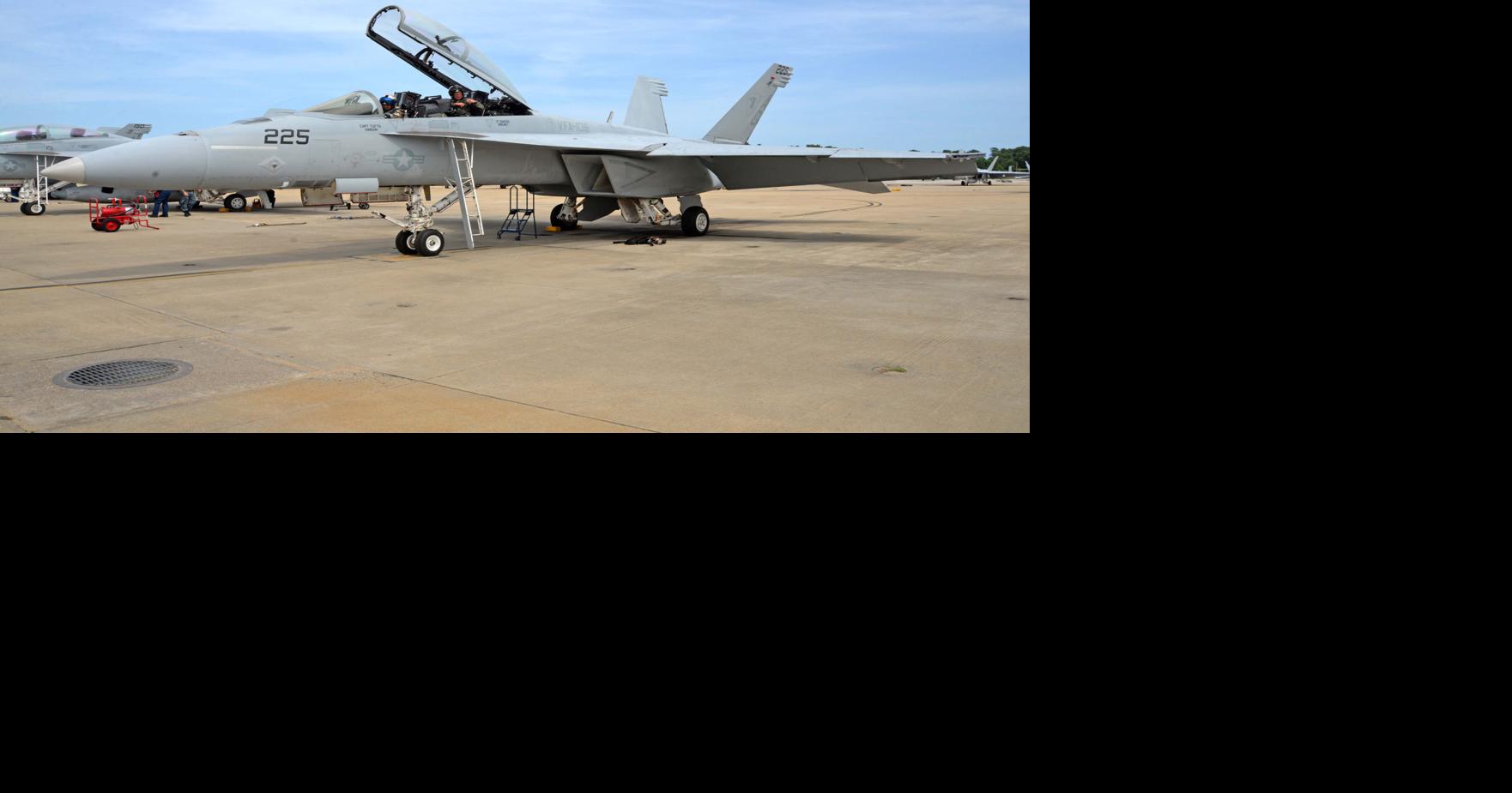 CSFWL conducts final flight above NAS Oceana | News | militarynews.com