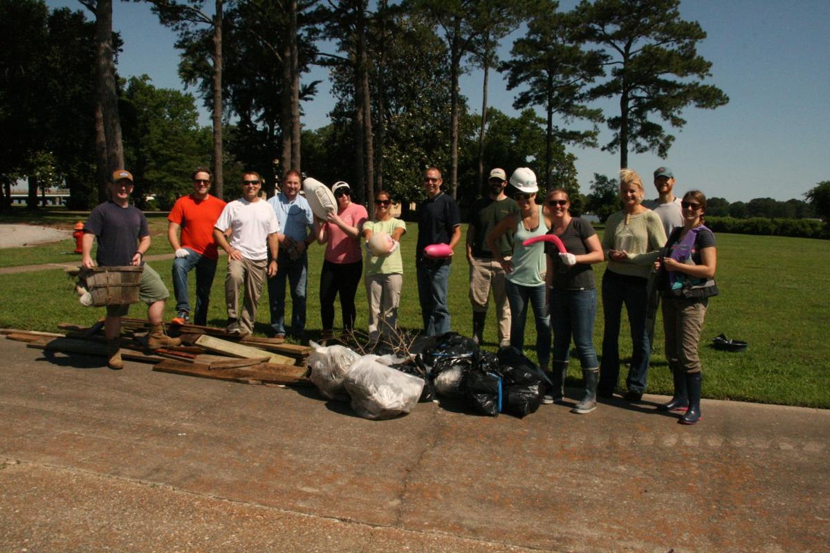 NAVFAC Atlantic cleans up | Top Stories | militarynews.com