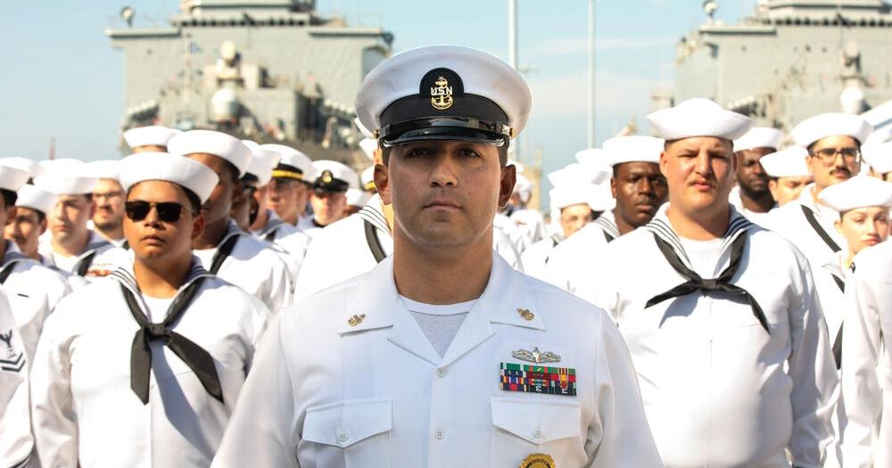 USS Normandy (CG 60) decommissions after nearly 36 years of service ...