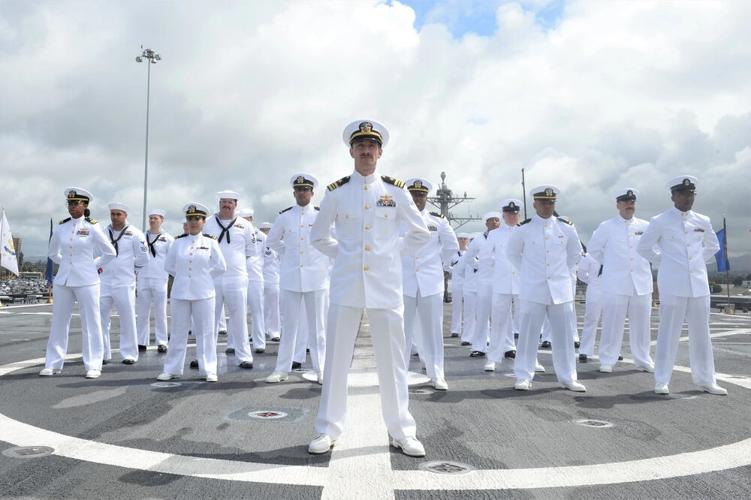 USS Oakland (LCS 24) Blue crew changes command | Quarterdeck ...
