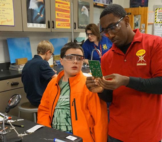 Navy engineer wins ‘STEM Oscar’ at 2017 BEYA awards gala | Quarterdeck ...