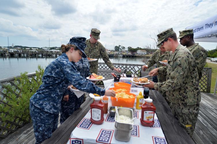 USO Anniversary at JEBLCFS | Photos | militarynews.com