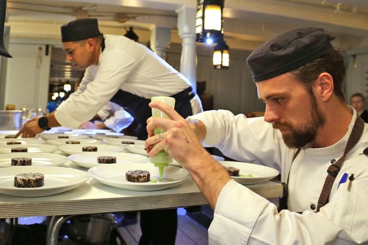 US and UK chefs prepare symbolic dinner aboard HMS Victory ...