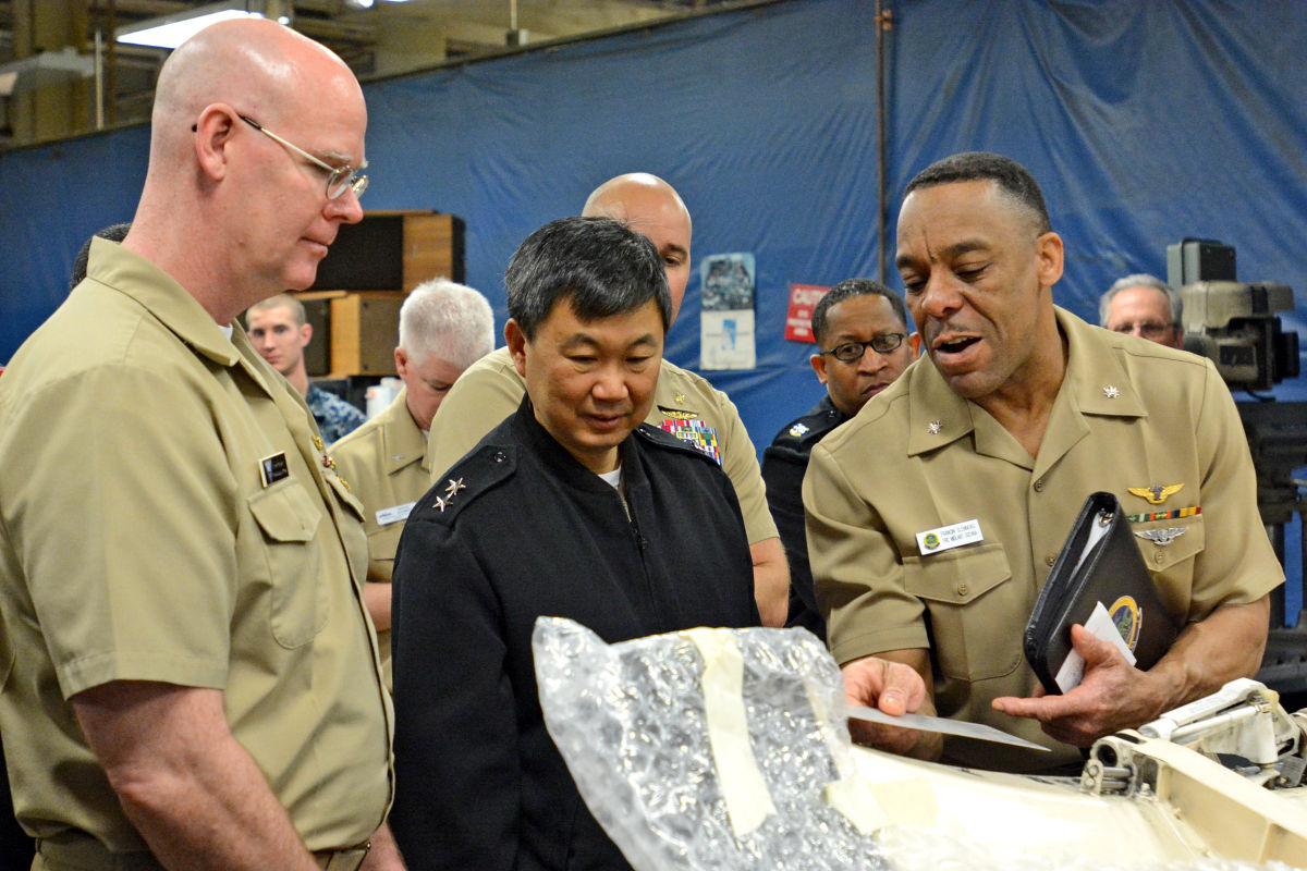 Chief of Supply Corps visit | Photos | militarynews.com
