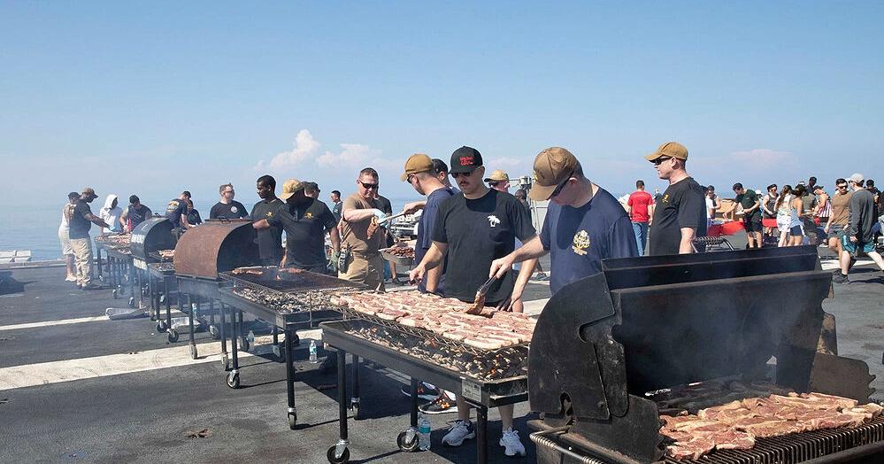 USS Gerald R. Ford hosts steel beach picnic in honor of Independence ...