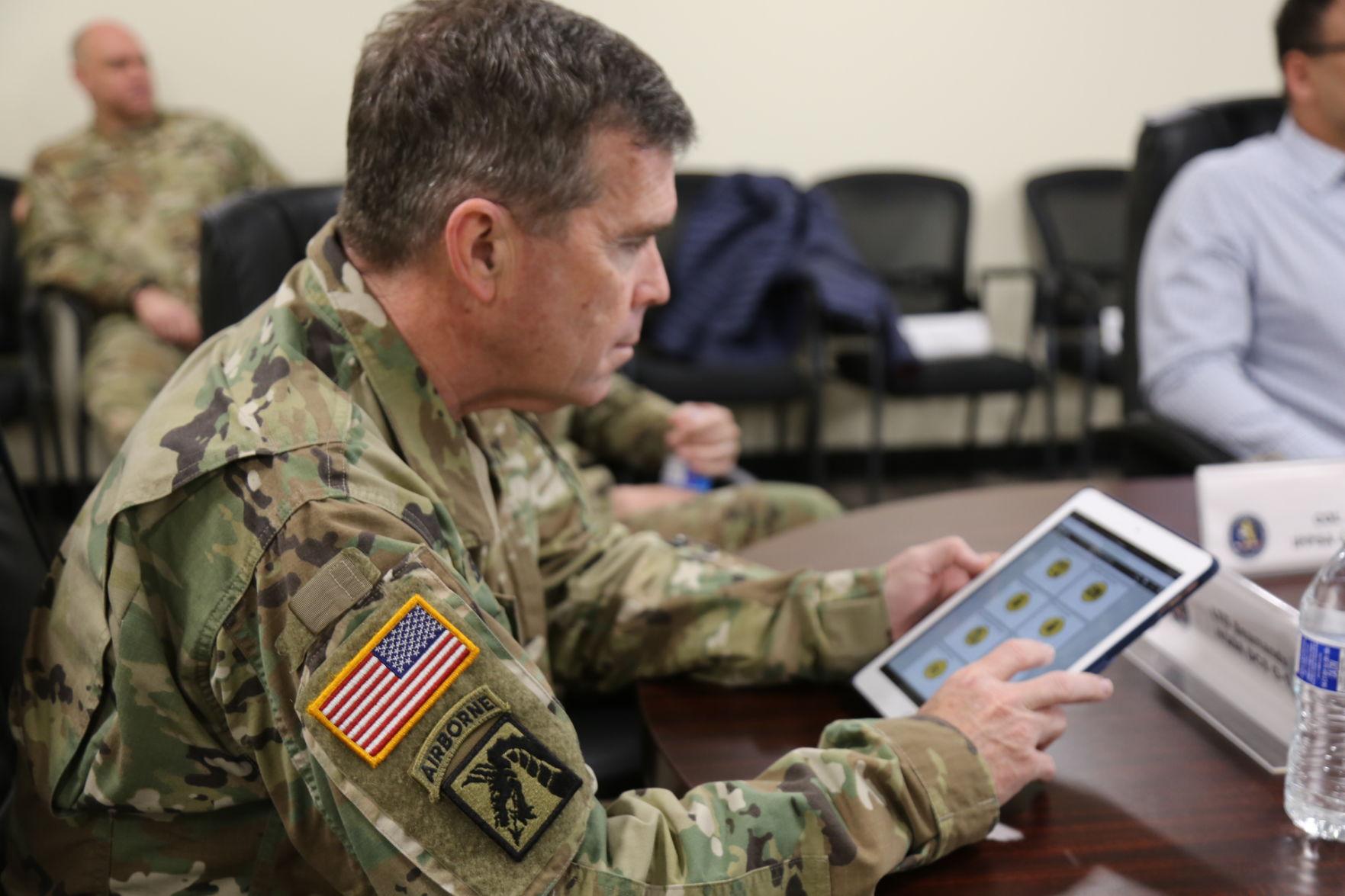 New Army app provides mobile access to HR, pay records | Army News ...