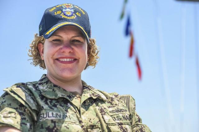 Navy Commander leads warship that played key role in the rescue of her ...
