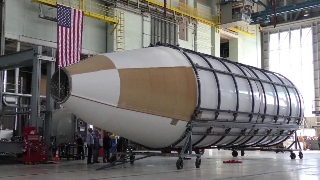 Titan IVB Payload Fairing Assembly | Videos | militarynews.com