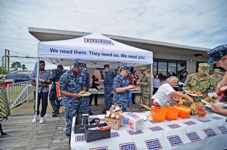 USO Anniversary at JEBLCFS | Photos | militarynews.com