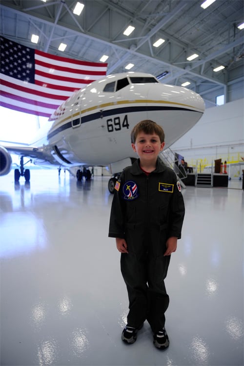 VR-56 ‘Globemasters’ dedicates new hangar, new aircraft | News ...