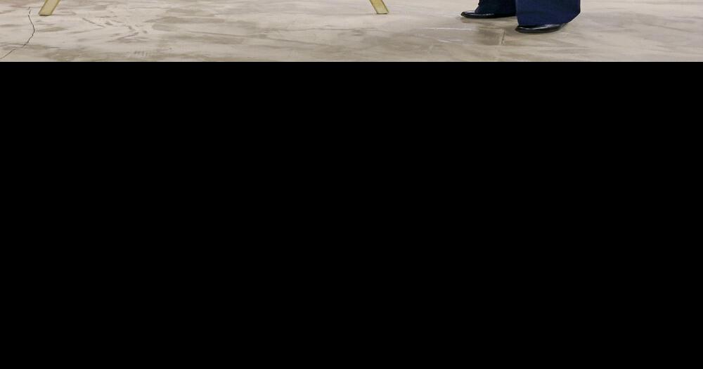 First woman military chaplain reunited with painted portrait | Top ...