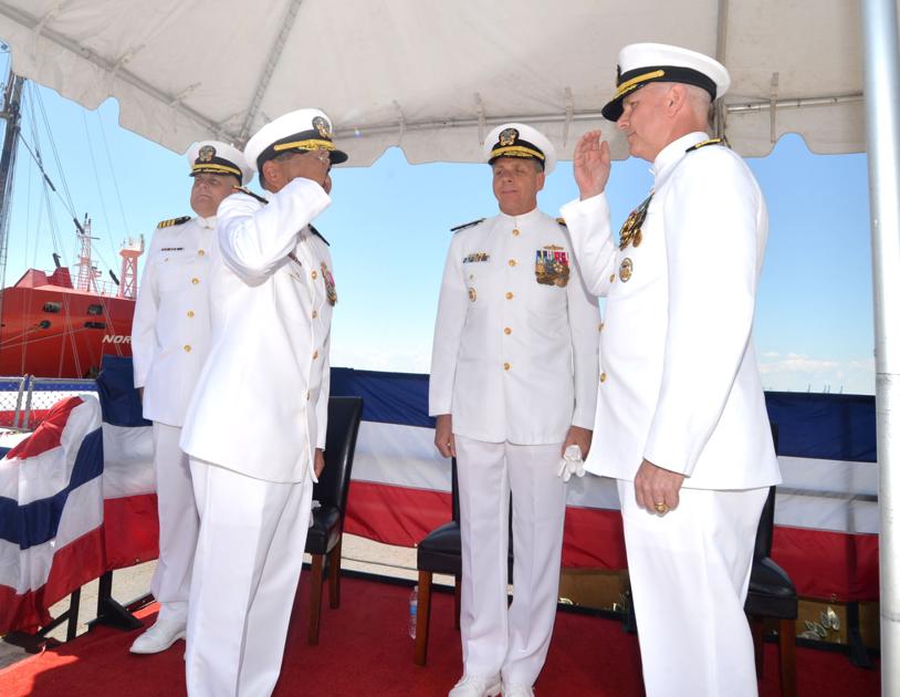 COMNAVSURFLANT Change of Command | Photos | militarynews.com