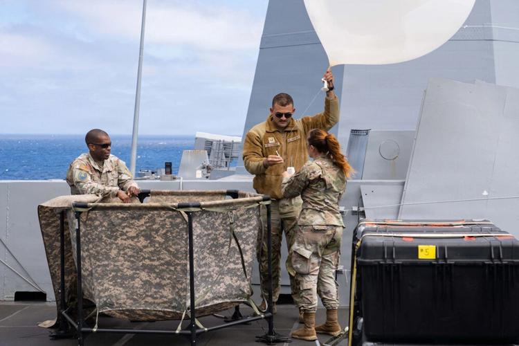 Amphibious transport dock USS John P. Murtha (LPD 26) is underway in ...