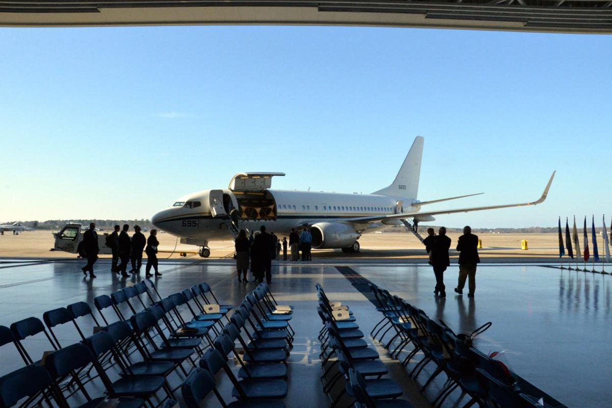 VR-56 Change of Command | Photos | militarynews.com